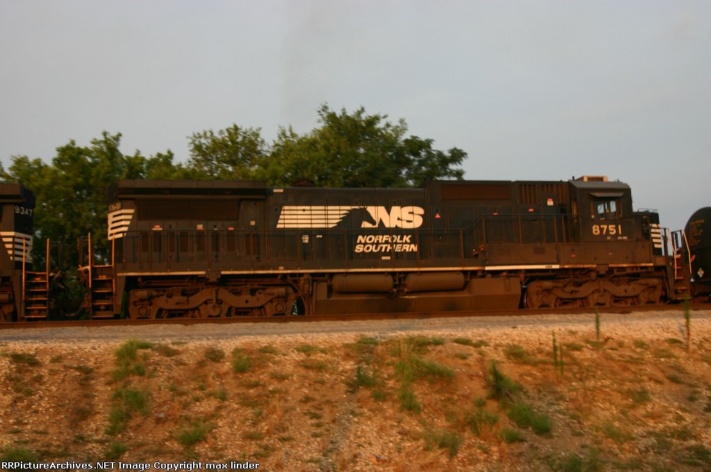 NS 8571